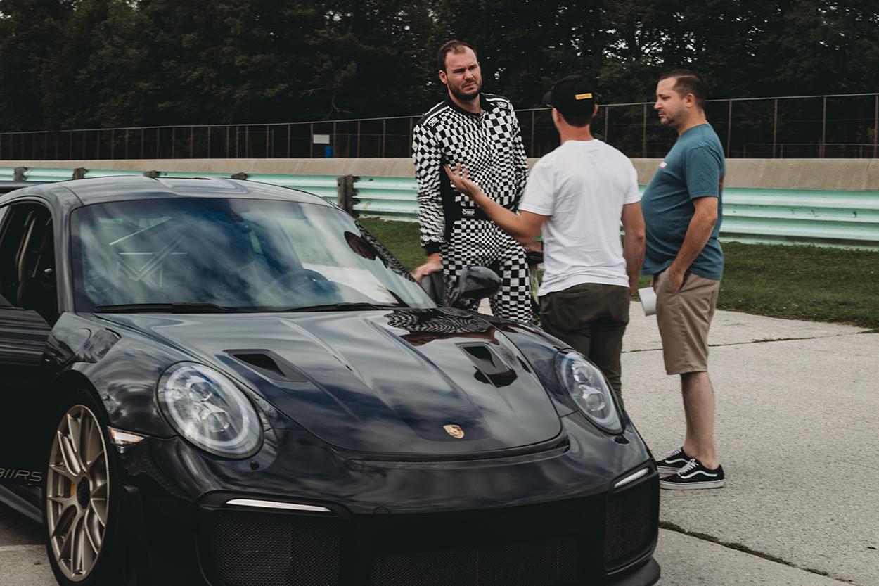 Video: Modified Porsche 911 GT2 RS sets blazing lap time at Road ...