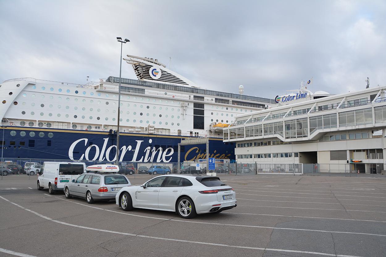 Fish out of Water: Driving the Panamera Turbo S e-hybrid in Norway ...